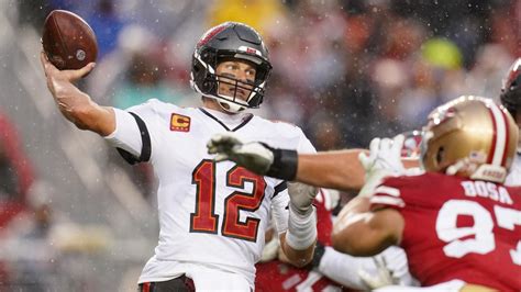 Irritated Tom Brady Claps Back At Report Qb Alters Bucs Game Plan