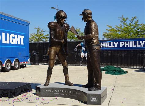 Bud Light Unveils ‘philly Special Statue Philly Influencer