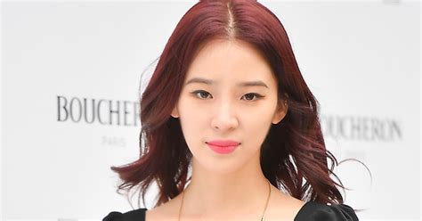 모델 아이린 인형 얼굴[포토엔hd]