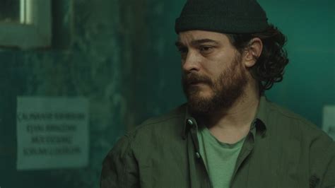 Netflix in yeni yerli dizisi Kübra dan ilk fragman Tüm bu olanların