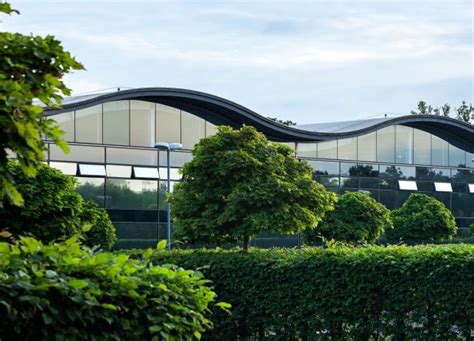 Wilkinson Eyre Adds Laboratory And Sports Hangar To Dyson Campus