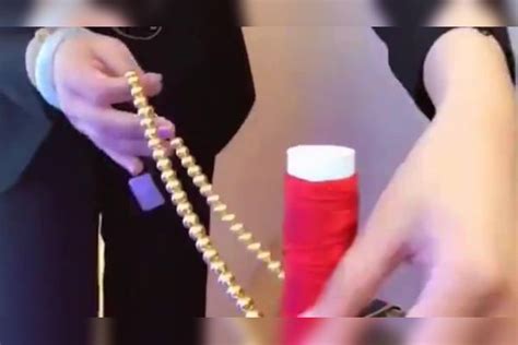 小姐姐这是应用了什么原理，能不能给我解释一下，是怎么做到的？