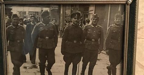 Need Help Identifying Type Of Uniform Album On Imgur