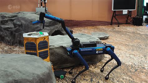 Esa Human Minds Robotic Hands