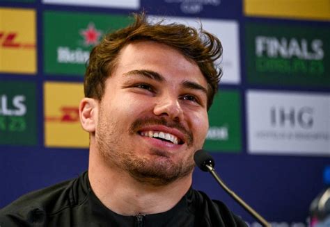 Antoine Dupont En Couple Que Sait On De La Copine Du Rugbyman