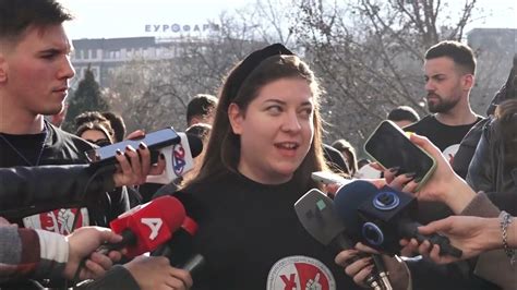 Протест на студентите пред МОН бараа редовна исплата на стипендии