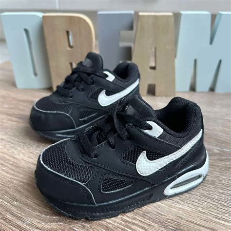 ДИТЯЧИЙ ОДЯГ ТА ТОВАРИ ВІДОМІ БРЕНДИ ПРИЄМНІ ЦІНИ нове та б у 🧸 Кросівки Air M X в чудовому