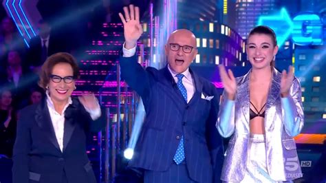 Grande Fratello Riassunto Puntata 7 Marzo Signorini Cita La Meloni