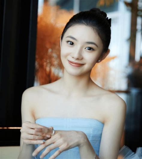 同是资源咖，姚安娜为什么比刘浩存更有观众缘？ 知乎