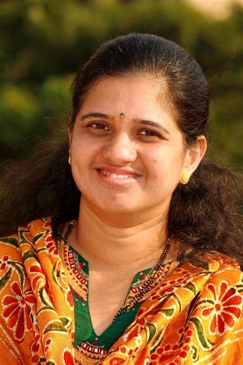Kultivierte Indische Frau Stockbild Bild Von Indisch 8978115