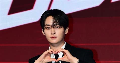 스트레이키즈 리노 섹시한 하트[ten포토]