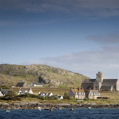 Three Isles Tour Mull Iona And Staffa West Coast Tours