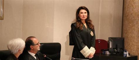 La Fiscalía de Madrid que ha denunciado a la pareja de Ayuso está