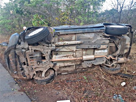 Motorista Capota Carro Ao Tentar Ultrapassagem Na BR 343 Em Cocal De