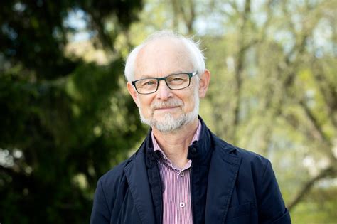 Dan Larhammar Får Medalj Av Kungen Svensk Farmaci