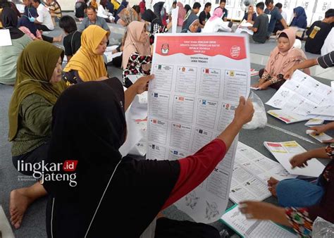 Cegah Logistik Pemilu Rusak Pelipat Surat Suara Di Kendal Diperiksa