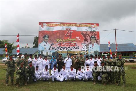 Satgas Yonif Bersama Warga Perbatasan Peringati HUT RI Republika Online