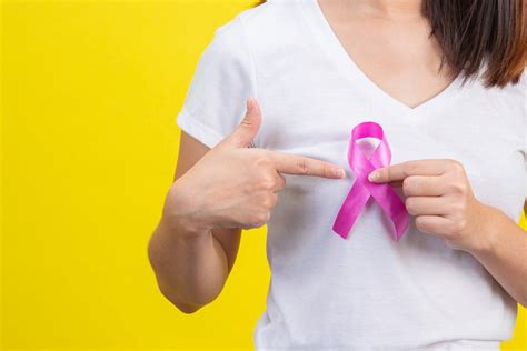 7 Ciri Kanker Payudara Tahap Awal Yang Sering Diabaikan Berkeluarga