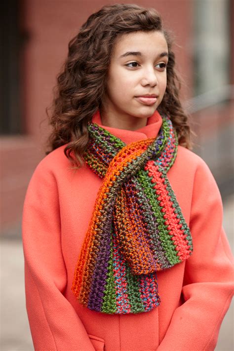 Sassy Keyhole Scarf Crochet Lion Brand Yarn