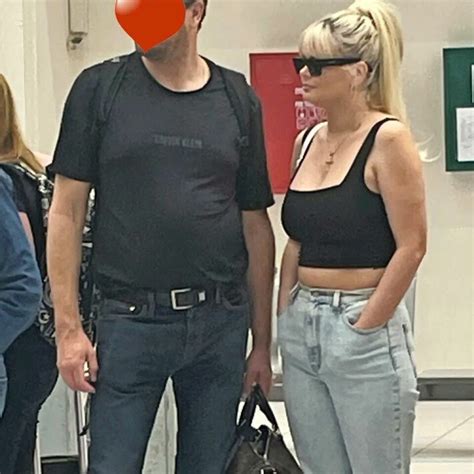 Syntistä Kuhertelua Erika Vikman Ja Lääkärirakas Lemmenlomalla