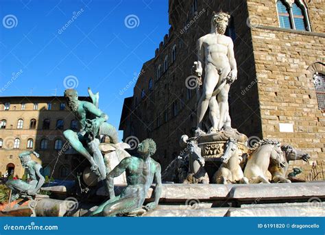 Het Standbeeld Van Neptunus Florence 2 Stock Foto Image Of Europa