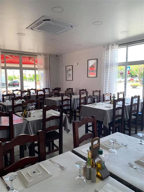 Carvão No Mercado As Nossas Melancias Do Algarve Já Andam Na Mercearia Venha Exprimimentar