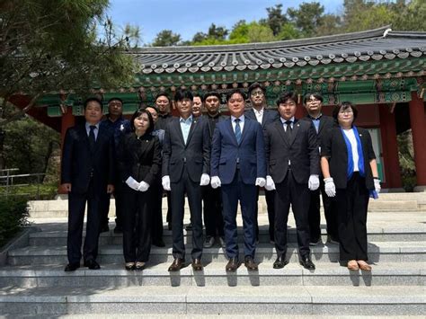 민주당 윤종군 국회의원 당선인 안성 현충탑·광복사 찾아 참배안성신문 이제