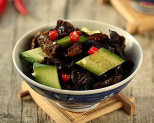老醋黄瓜拌木耳的做法 图解老醋黄瓜拌木耳怎么做好吃 聚餐网