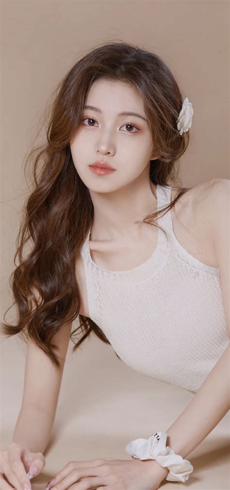 纯欲的白 花瓣网