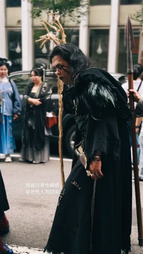這禮拜台中鈴蘭通市集的最佳角色 我要給他！ 神韻整個拿捏