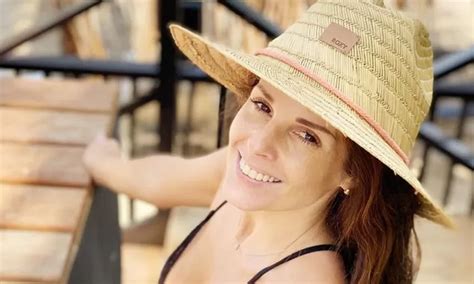 Rebeca Escribens Sorprende A Todos Con Foto De Infarto En La Playa