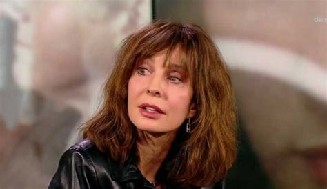 Alain Delon Malade Son Ex Compagne Anne Parillaud Fait De Rares