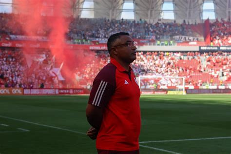 Inter acerta renovação de contrato Roger Machado veja detalhes