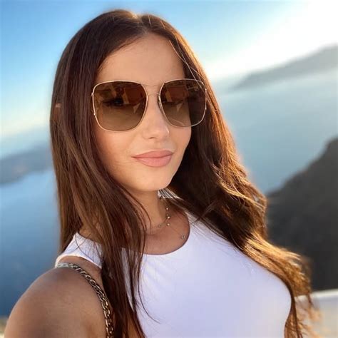 Floricaung • Threads Say More