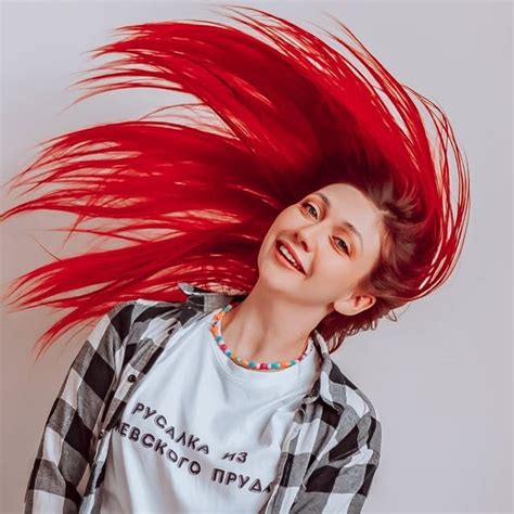 Аврора Решетникова Aurora Resh • Threads Say More