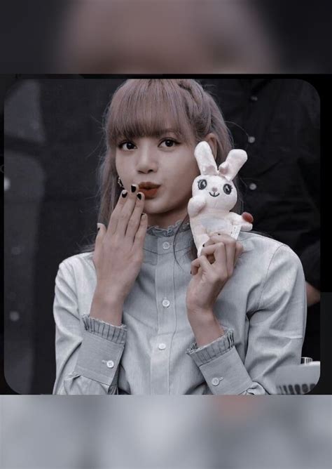 Backpink Lisa Name Wallpaper Lisa Blackpink Wallpaper Iphone
