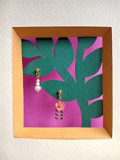 可愛小花耳環娃々紅單邊真珠款式 Ooosimisooo｜耳環耳夾耳骨夾人氣榜 Pinkoi