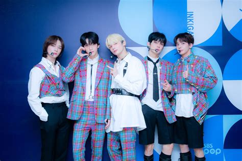 Tomorrow X Together Community Post 연준 흑발 넘 잘생겼어엉ㅠㅠㅠ 미쳤따ㅏㅇ 앜