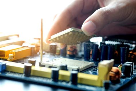 Hand Of Computer Engineering Brings Computer Cpu Processor Memory