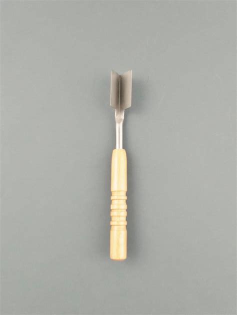 Due Buoi Chisel For Ice With Shaped Blade Made By Forged Steel And