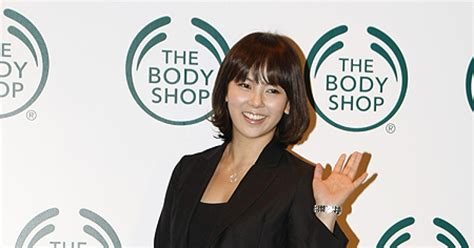 포토엔 김지우 오늘 패션코드는 블랙