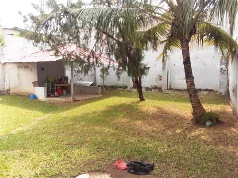 VENTE À COCODY RIVIERA 3 VILLA BASSE 4 PIÈCES NON MODIFIÉE