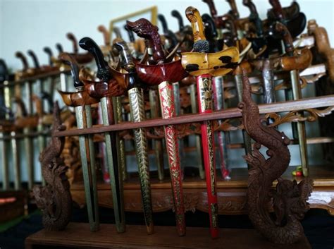 Kenapa Orang Jawa Harus Punya Keris Pusaka Keris