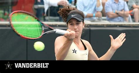 Kurtz Advances to Round Two