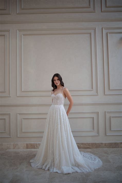 Nurcan Ege 2025 Gelinlik Koleksiyonu Büyüleyici Işıltı