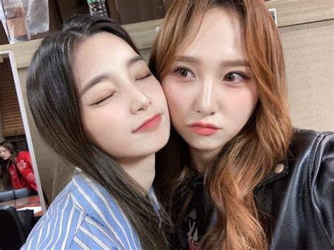 연희 생일 축하하는 쥬리 수윤