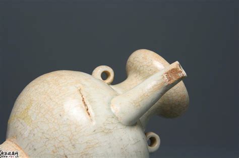 北宋青白釉双系盘口执壶 藏家展厅 收藏资讯 艺术家 书画家 书画名人 书法家 中华收藏网