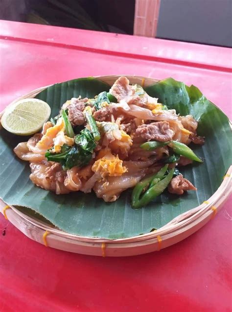 เซ็ทนี้มีชื่อว่า ปลุกมากิน 😆😀🙏 ก๊วยเตี๋ยวไก่มะระ ครูเบ้น