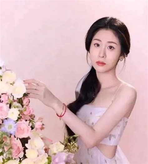 没有丈夫却生下孩子的9位女星，有人为亡夫诞下一女，如今过得怎样了？