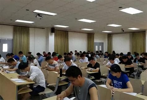 英语四级相当于高考什么水平了解英语考级自学教程 大拇指知识